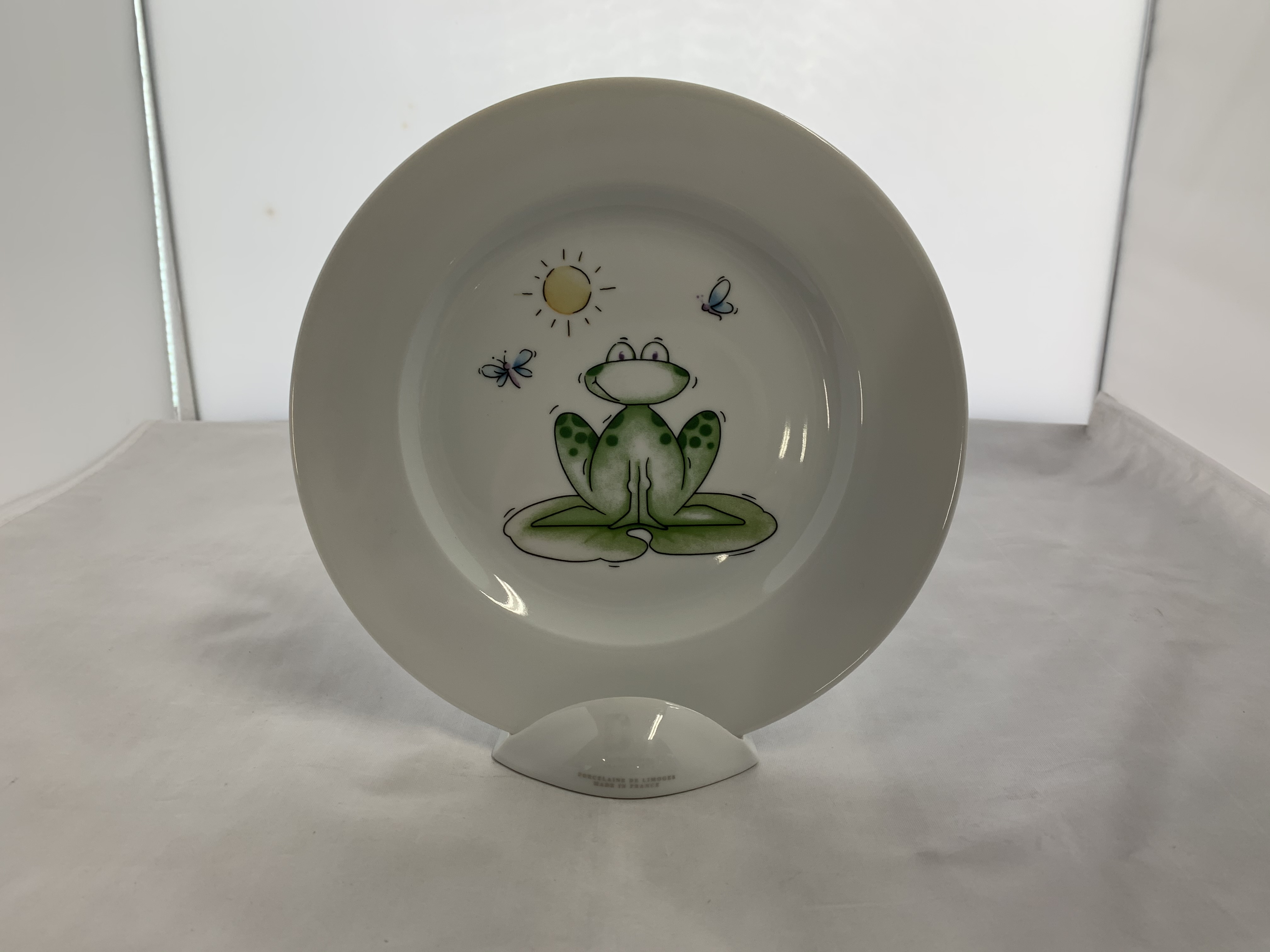 Assiette plate enfant en porcelaine décor Grenouille - Création unique ...